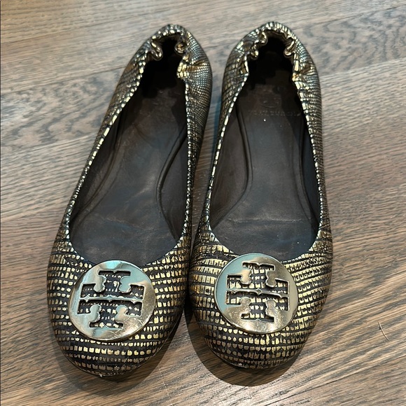 Tory Burch | Shoes | Tory Burch Gold Flats With Signature Emblem | Poshmark